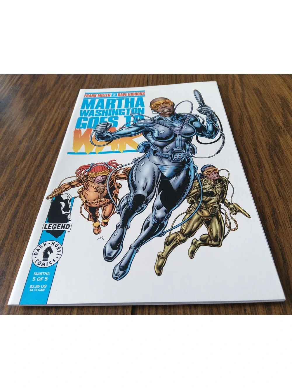 Dark Horse Comics | Accents | Martha Washington Goes To War 5 November ...